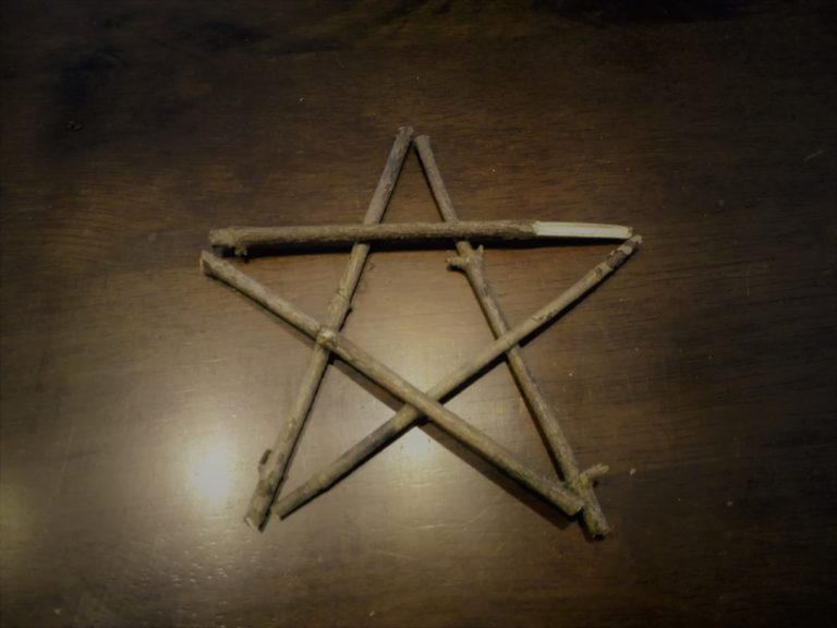 Christmas crafts for kids: Twig stars - DIY by Hanka